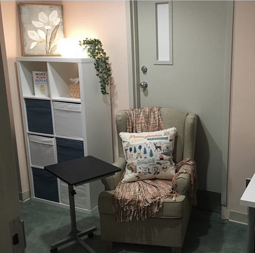 The Perfect Pumping Room – Pump Momma Pump